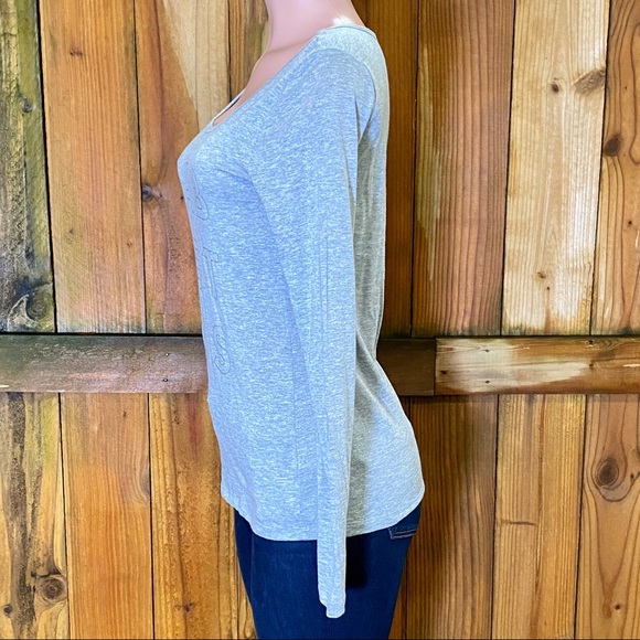 Fabletics | Tops | Fabletics Scoop Neck Gray Logo Tee Ii Nwt | Poshmark